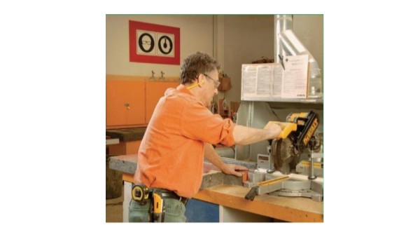 Scie à onglet équipements | Genially