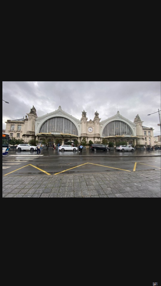 Contextualize your topic withia subtitle | Genially